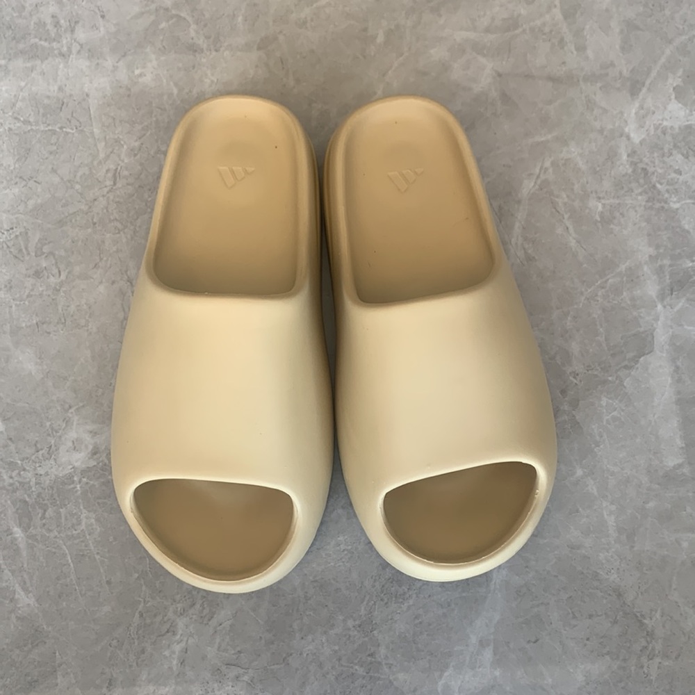 Adidas Yeezy Slide Desert Sand - Gem